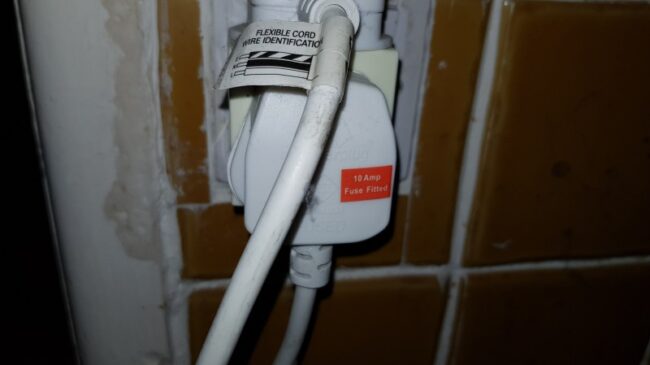 How Long Does An Electrical Burning Smell Last? Worry When, Act How!